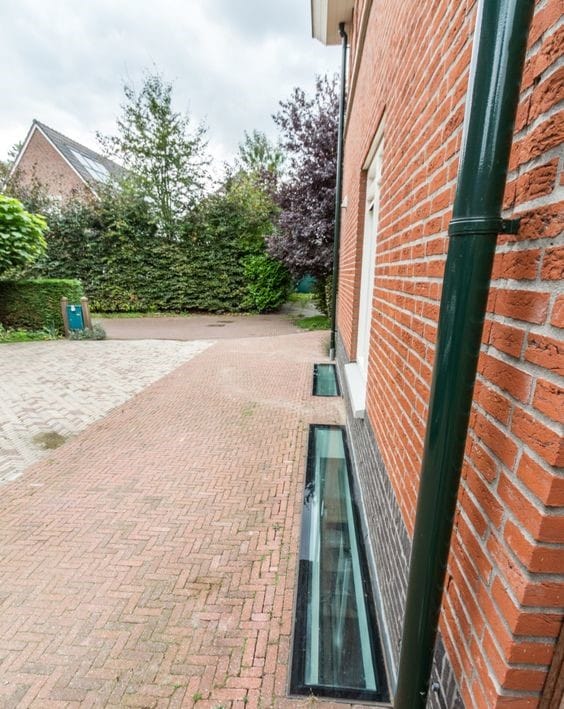 Souterrain - Dutch Roof Design