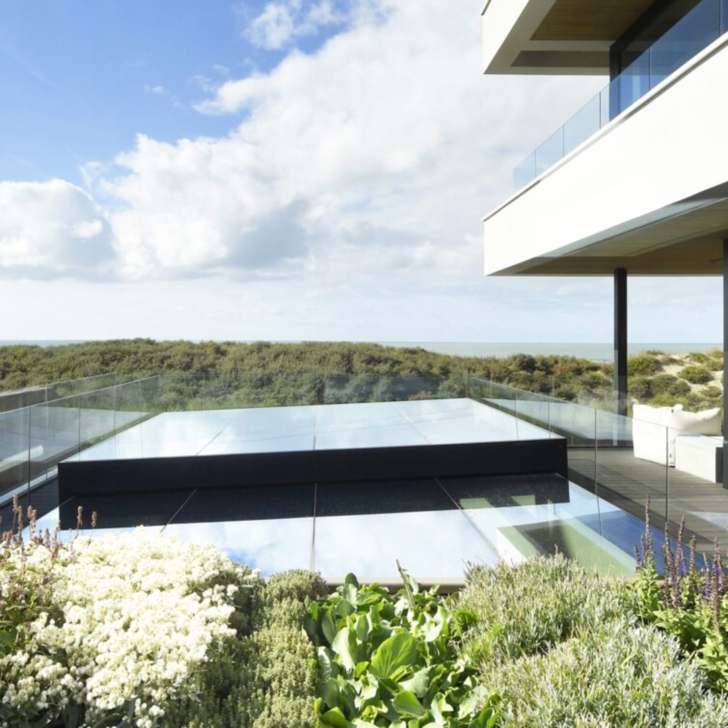 Sliding over Fixed - Dutch Roof Design